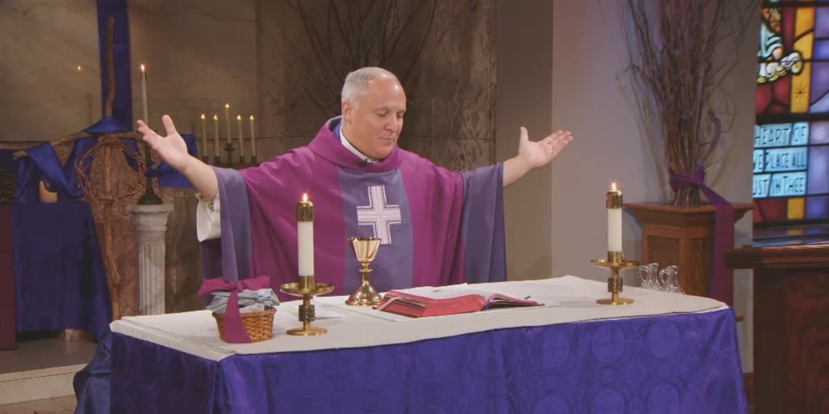 Sunday Mass at Mercy Home - Chicago's Own Catholic TV Mass on WGN