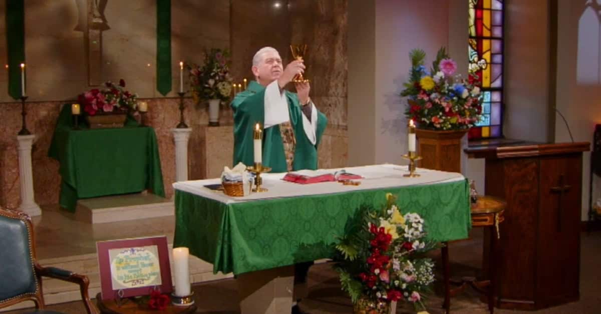 Sunday Mass at Mercy Home - Chicago's Own Catholic TV Mass on WGN