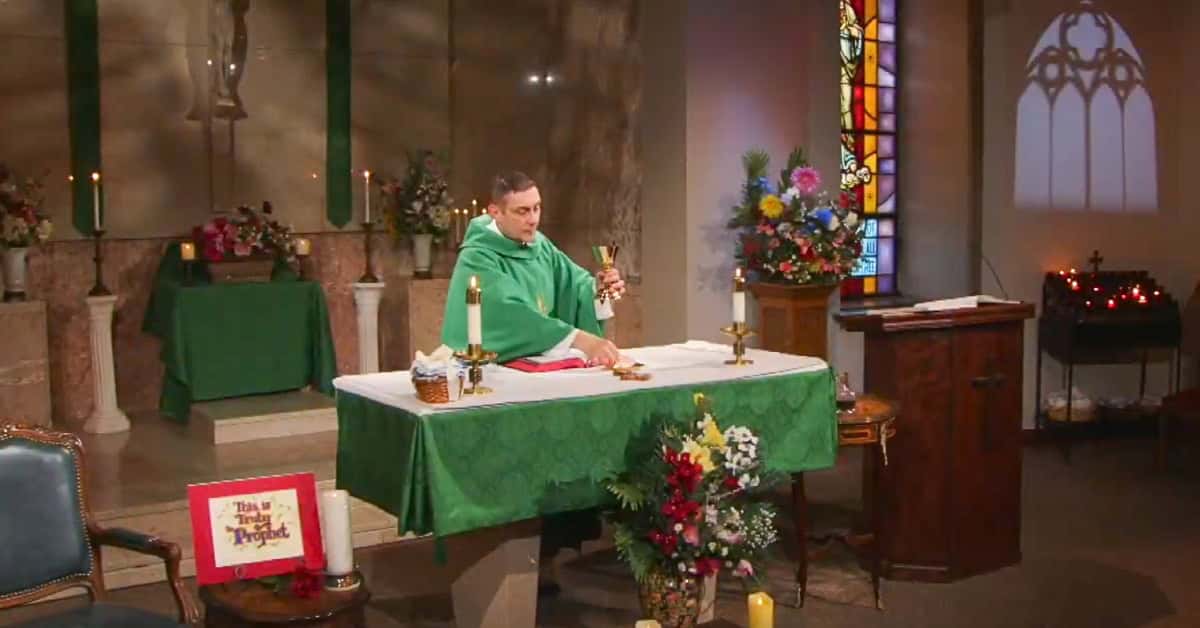 Sunday Mass at Mercy Home - Chicago's Own Catholic TV Mass on WGN